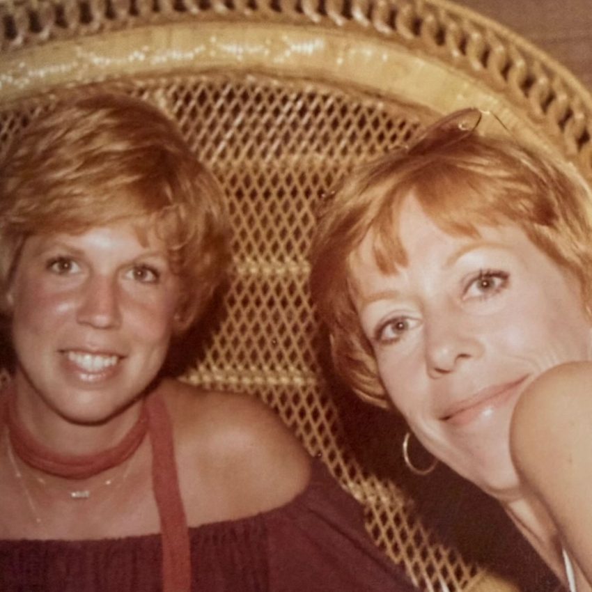 Carol Burnett and Vicki Lawrence Share Heartwarming Reunion Decades ...